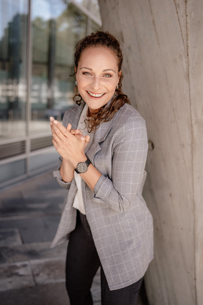 Jana R - FAMEONME Casting